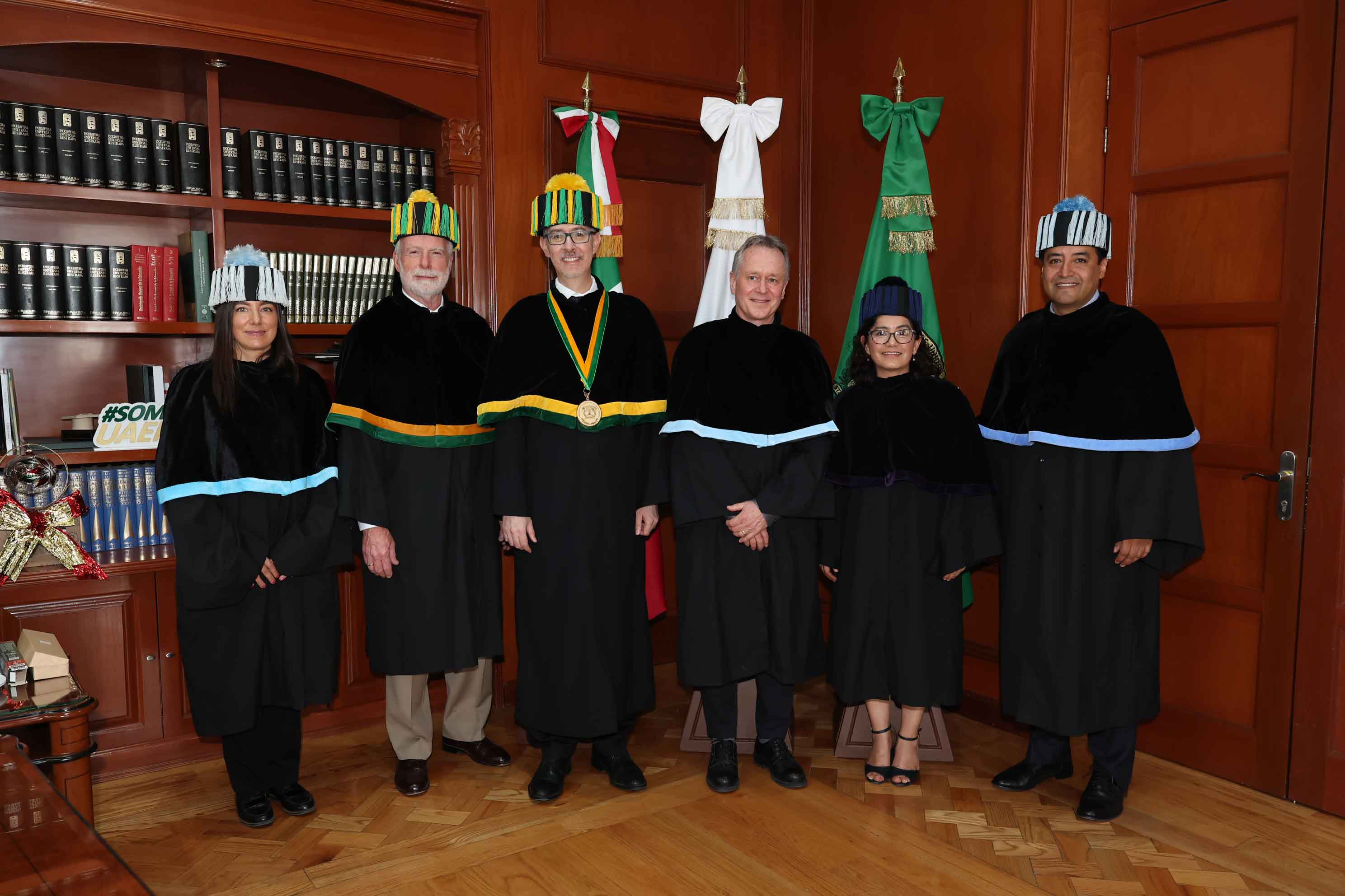 Universidad Autónoma del Estado de México - DOCTORADO HONORIS CAUSA DR ...